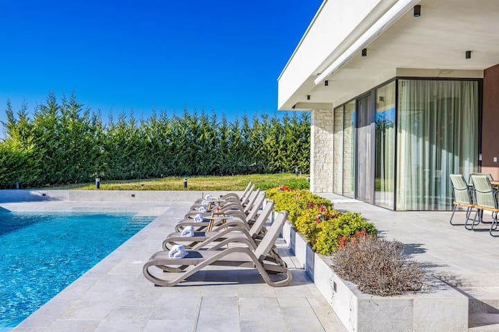 Luxury Villa Miracle - Wellness, Pool, Gym - Novigrad