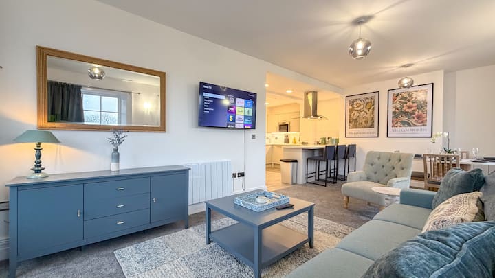 Hamilton Square Gardens – Boutique 2 Bed Apartment - Wirral