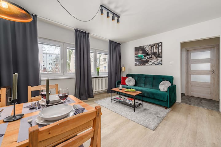 Lumina Cozy 3-room Apart Near The Metro Station - Warsaw