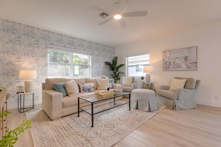 North Palm Beach Oasis W/ Hot Tub - 2 Mi To Ocean! - North Palm Beach, FL