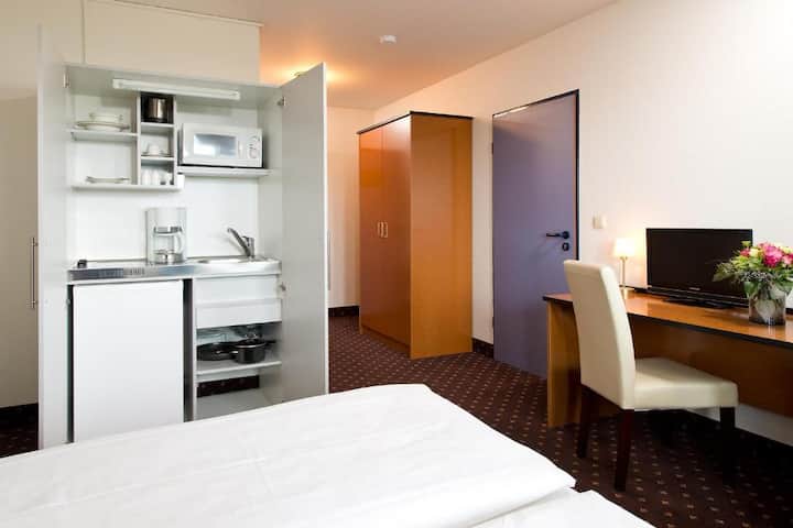 Pet-friendly Studio W/ Parking - Relaxing Getaway! - Hockenheim