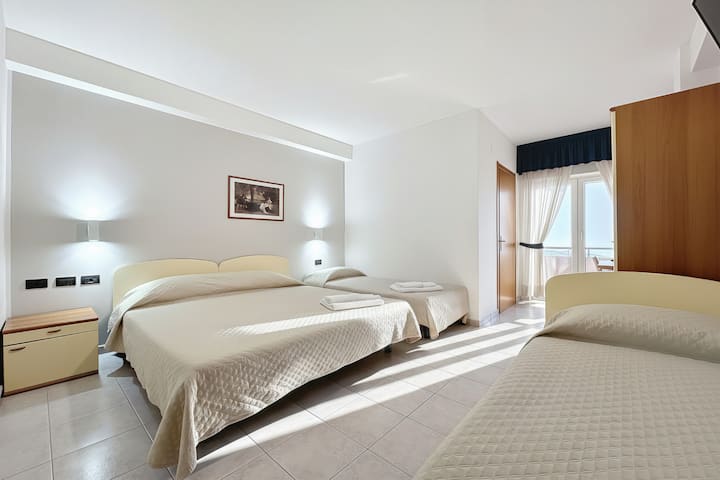 103 -  Vista Mare Con Balcone - Mattinata