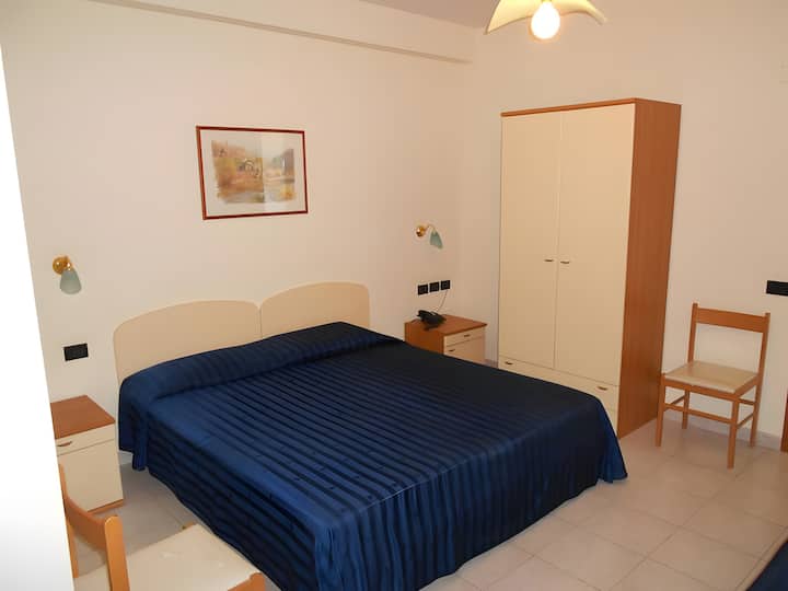 110 - Camera Con Finestra - Monte Sant’Angelo