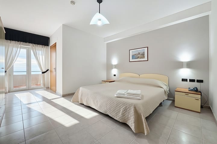 102 - Vista Mare Con Balcone - Manfredonia