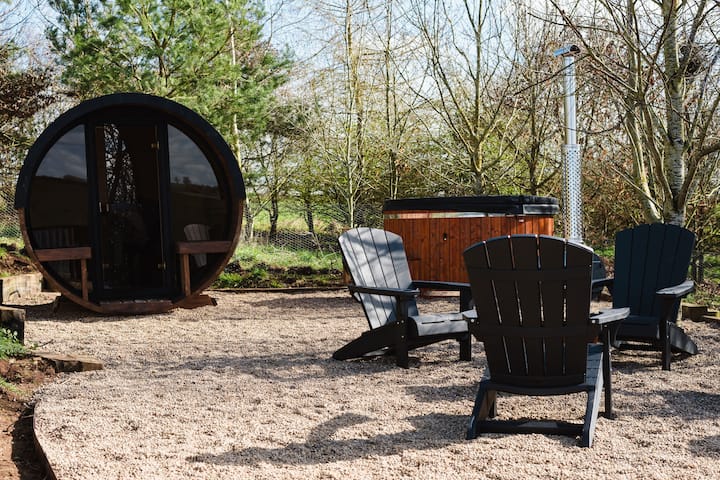Pheasant Lodge - Luxury Glamping Lodge With Sauna - Rutland