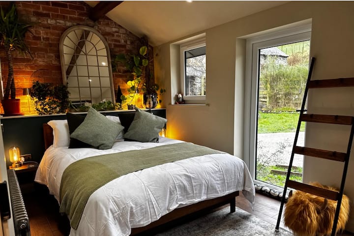 Pets- Garden- Parking- Bbq- Fireplace- Sleeps 6 - Betws-y-Coed