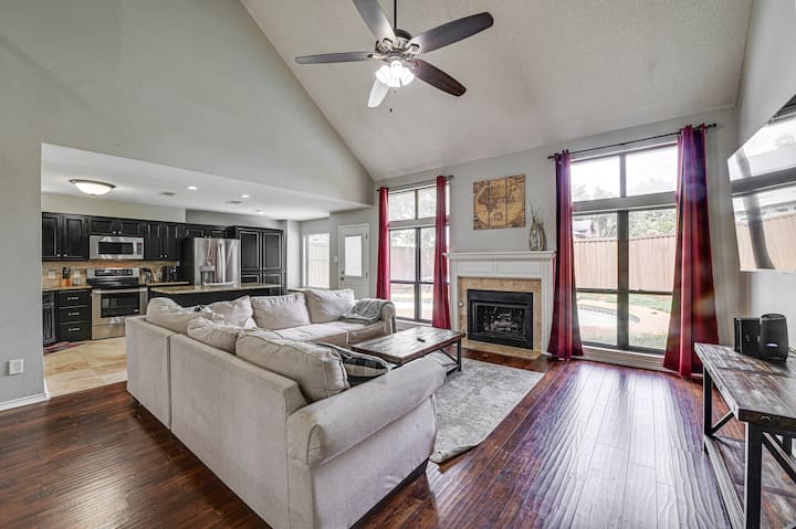 6 Mi To Dtwn! Family Home W/ Pool In Carrollton - Carrollton, TX