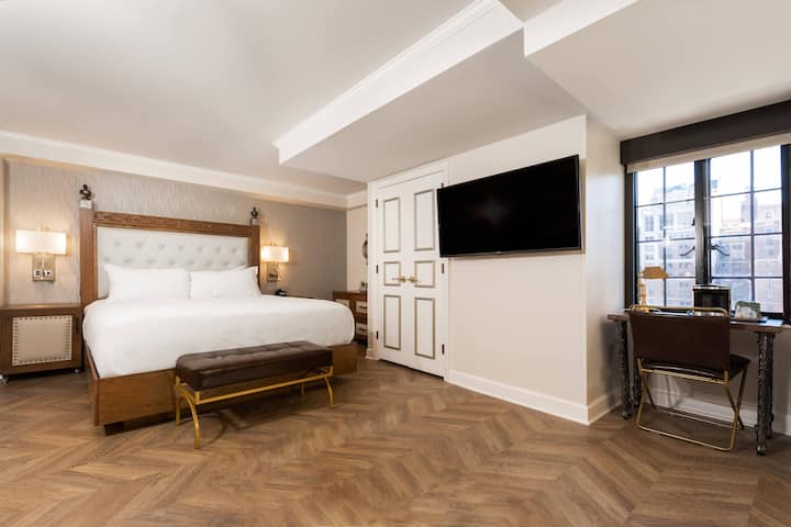 Westgate Nyc | Luxe King Suite | Extra Space - New York
