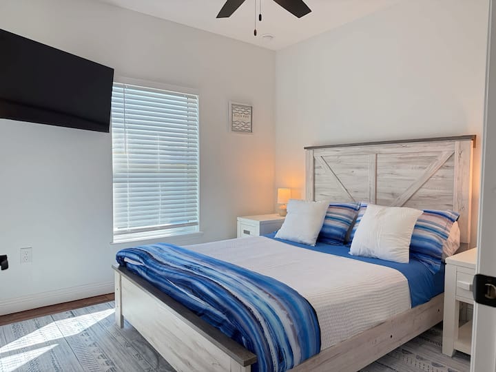 Sea Turtle Hideaway: Shell Yeah To Beach Vibes! - Punta Gorda, FL