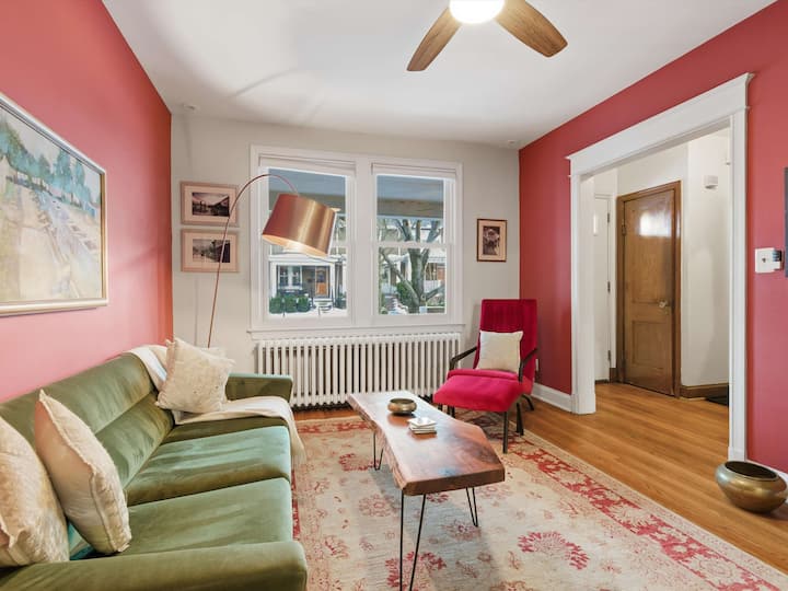 Classic Wardman Row House By Capitol Hill - Hyattsville, MD