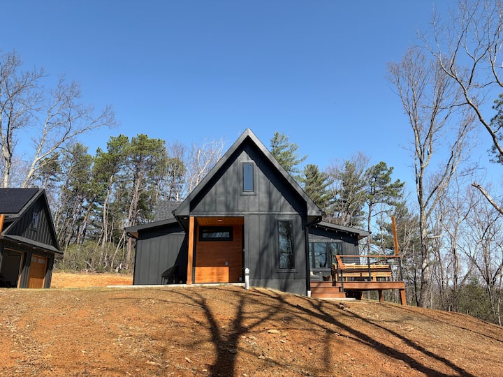 Secluded Cabin With King Bed, Fire Pit On 48 Acres - Fancy Gap, VA