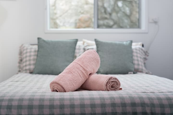 No-fuss Latham Guest House - Canberra