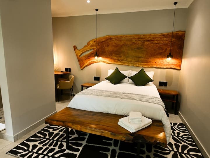 Deluxe Queen With Garden View - Louis Trichardt