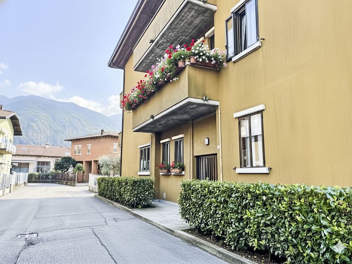 Como Lake Blu & Green By Interhome - Dervio