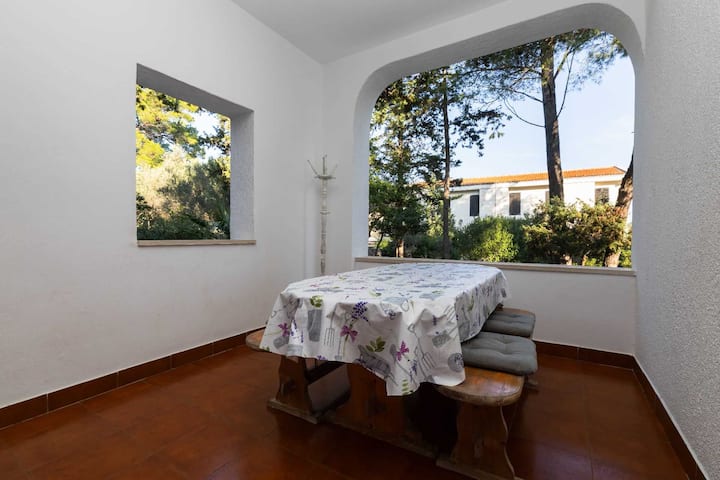 Charming 2-bed Apartment For 4 - Veli Lošinj