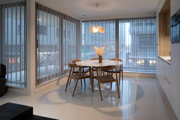 Modern 2-bedroom Apartment With Balcony - Ostend