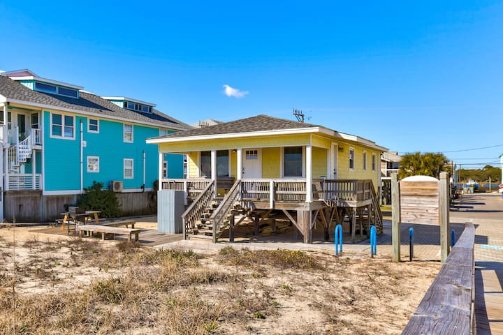 The Helen - 3br Oceanfront | Grill & Deck - Carolina Beach, NC