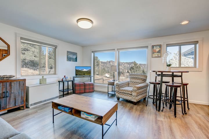 The Mountain House - Enjoy Our Spectacular Views - Estes Park, CO