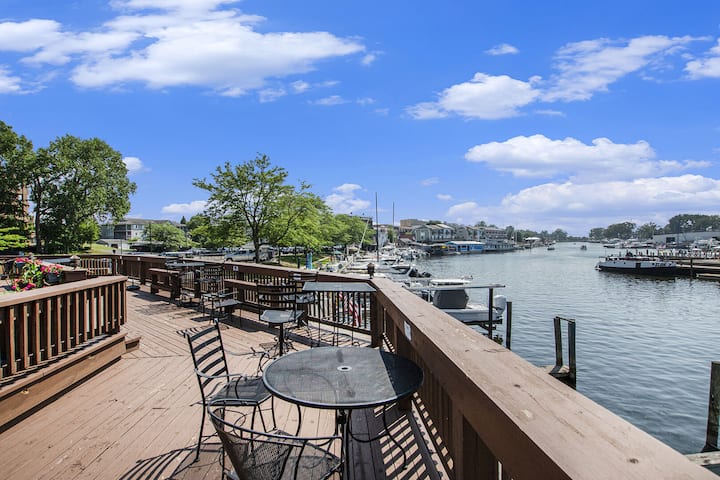 Updated Condo With Water Views- Perfect Location - South Haven, MI