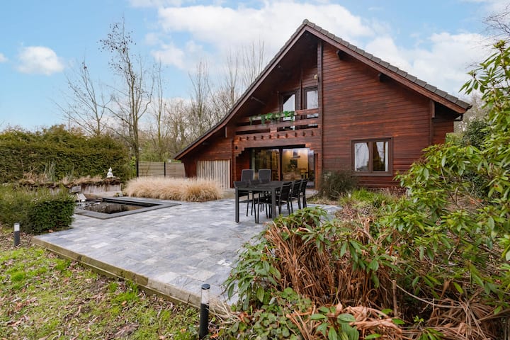 Anna-helena - Cosy Wooden Chalet In The Forest - Eeklo