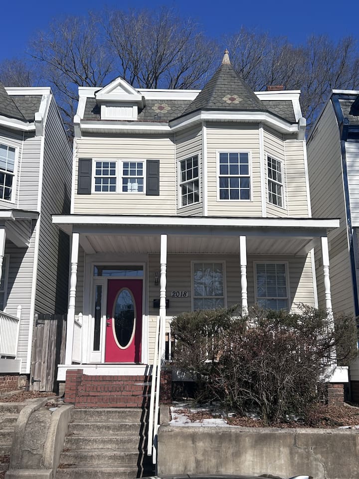 Charming Detached Fan Home - Richmond, VA