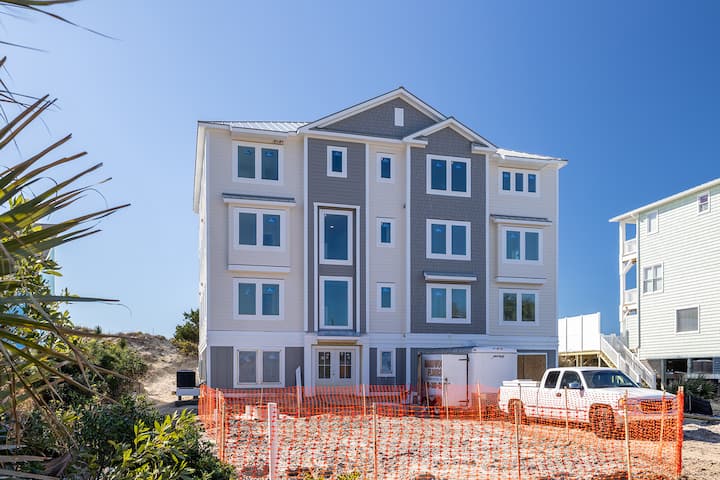 Carolina Dune, Oceanfront Home - Emerald Isle, NC