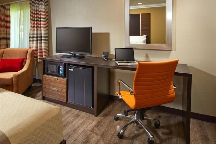 4 Affordable Rooms | Steps To Disney & Attractions - Anaheim, CA