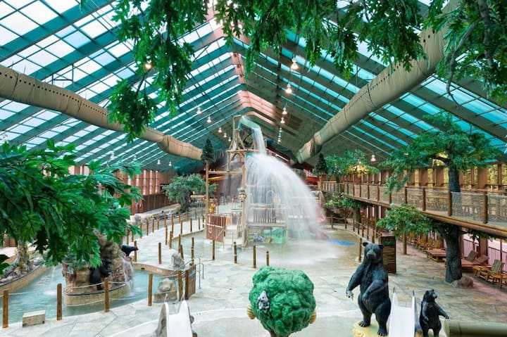 Studio | Westgate Smoky Mountain | Pets Allowed - Gatlinburg, TN