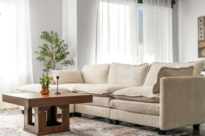 Premium King Suite With Den In Central Orlando | P - Orlando, FL
