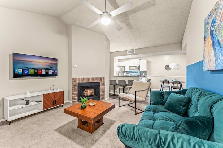 2br Apartment Sleeps 6 | Pet-friendly Stay W/ Reso - Orlando, FL