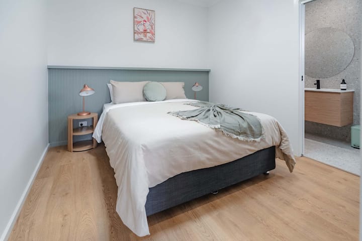 Ropa Standard Queen Suite - Luxe Stay In Dubbo - Dubbo