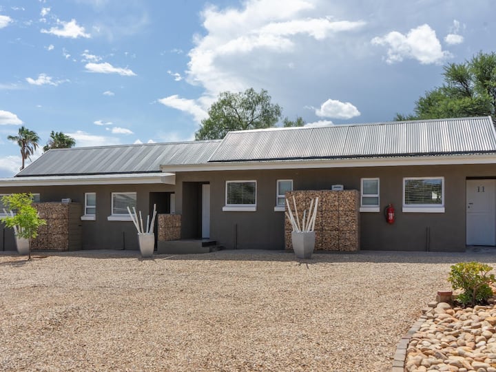 Self-catering Chalet - Oudtshoorn