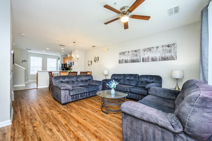 Gorgeous Townhome Near Parks And Convention - 4036 - Orlando