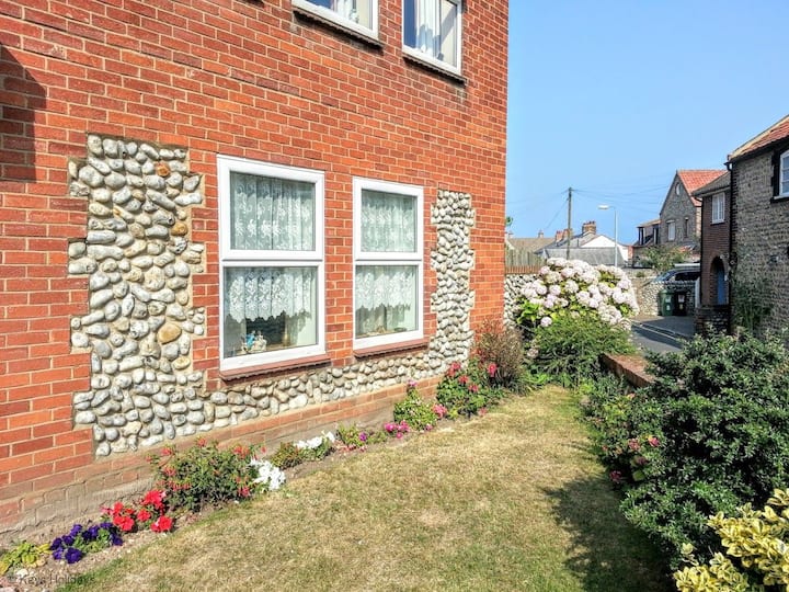 1 Driftway Court - West Runton