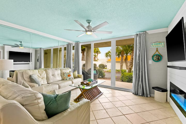 2br, 1st-floor Condo Near The Beach With Pool - Destin, FL