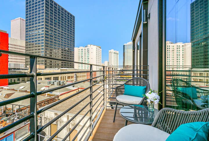 Jazz Symphony: 4br City View Condo - New Orleans, LA