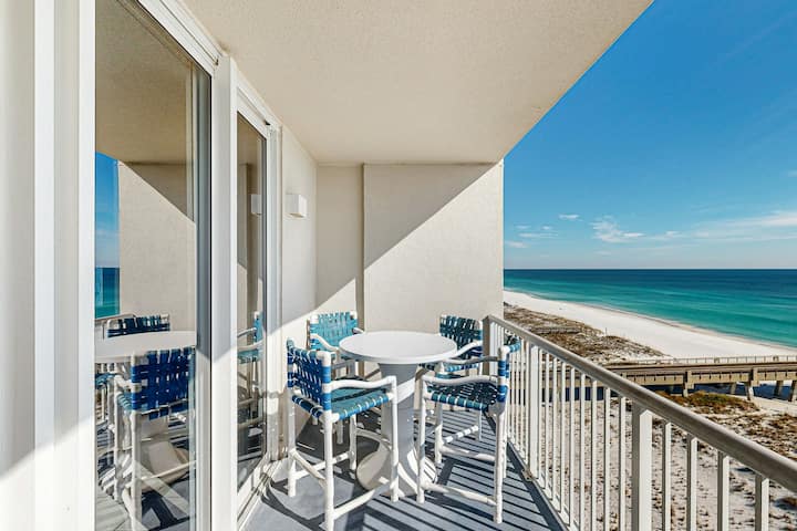 Open 1br Oceanfront Condo | Balcony | Pool - Navarre Beach, FL