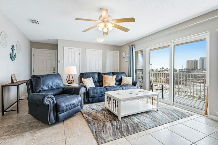 Lovely Condo With Shared Pool, Washer&dryer, High- - Navarre Beach, FL