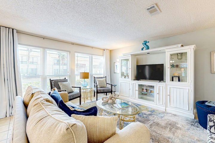 2br With Patio, Tennis, Pool, & W/d - Navarre Beach, FL