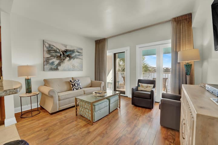 Lake-view With Balcony, Pools, & Beach Access - Rosemary Beach, FL