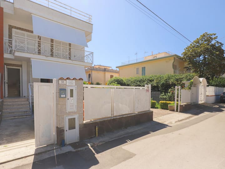 Villa For 7people In Capaccio, 300mt From The Sea - Paestum
