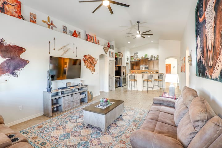 Fire Pit, Pets Welcome: Home 4 Mi To Dtwn Carlsbad - Carlsbad, NM