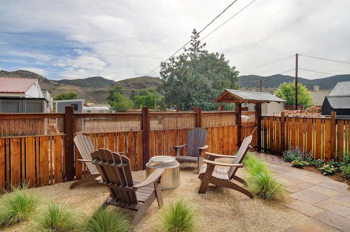 Prime Location • Fire Pit • Private Backyard - Salida, CO