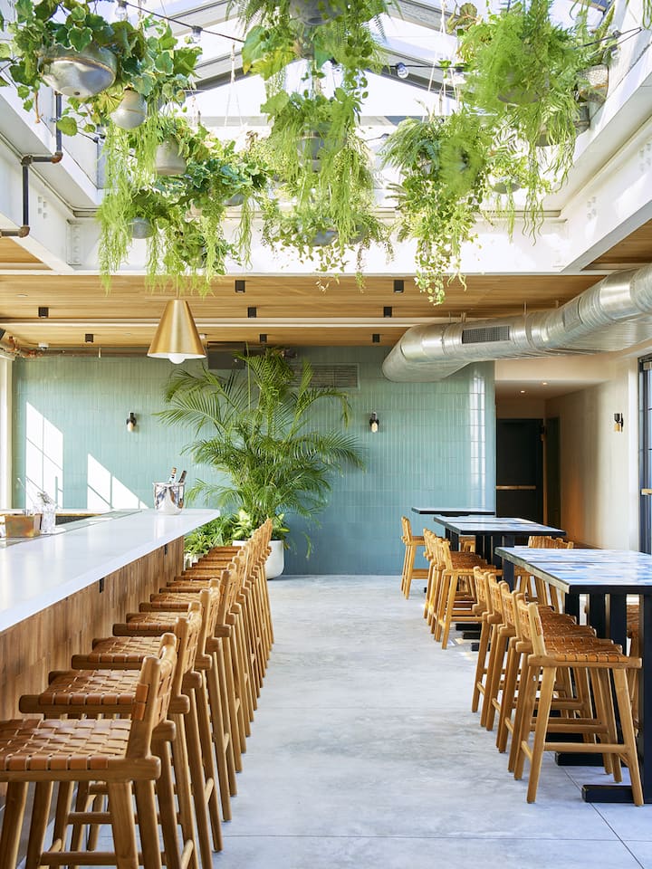 Nyc Beach Stay | Spa. Pool. Dining + Rooftop Bar - New York City