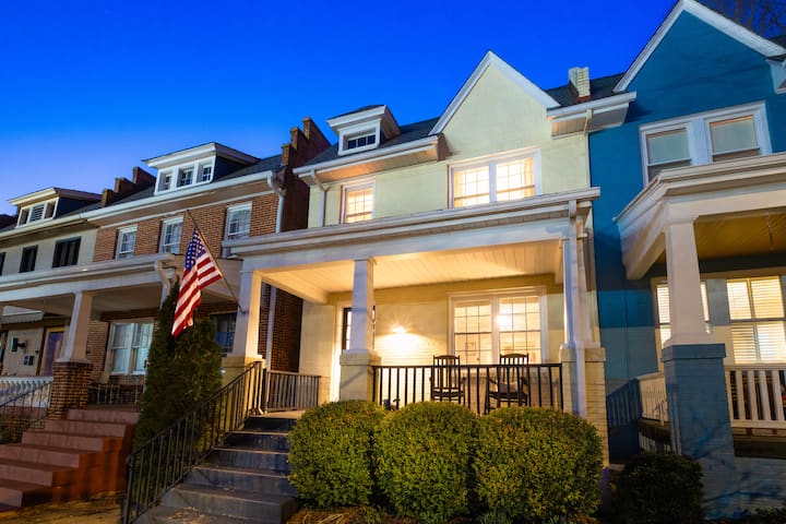 Historic Home Near Swan Lake, Carytown, The Fan - Richmond, VA