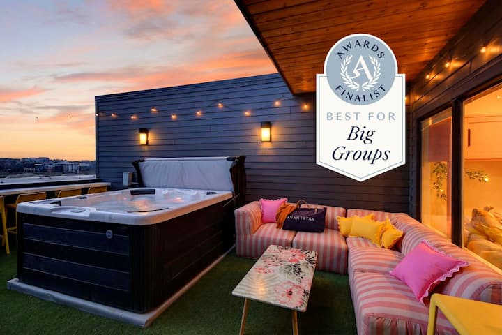 Sleeps 24 | 2 Homes • Rooftop • Hot Tubs • Karaoke - Nashville, TN