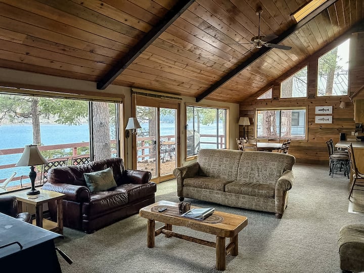 36 Waters Edge: Lakeside Retreat With Private Dock - Joseph, OR