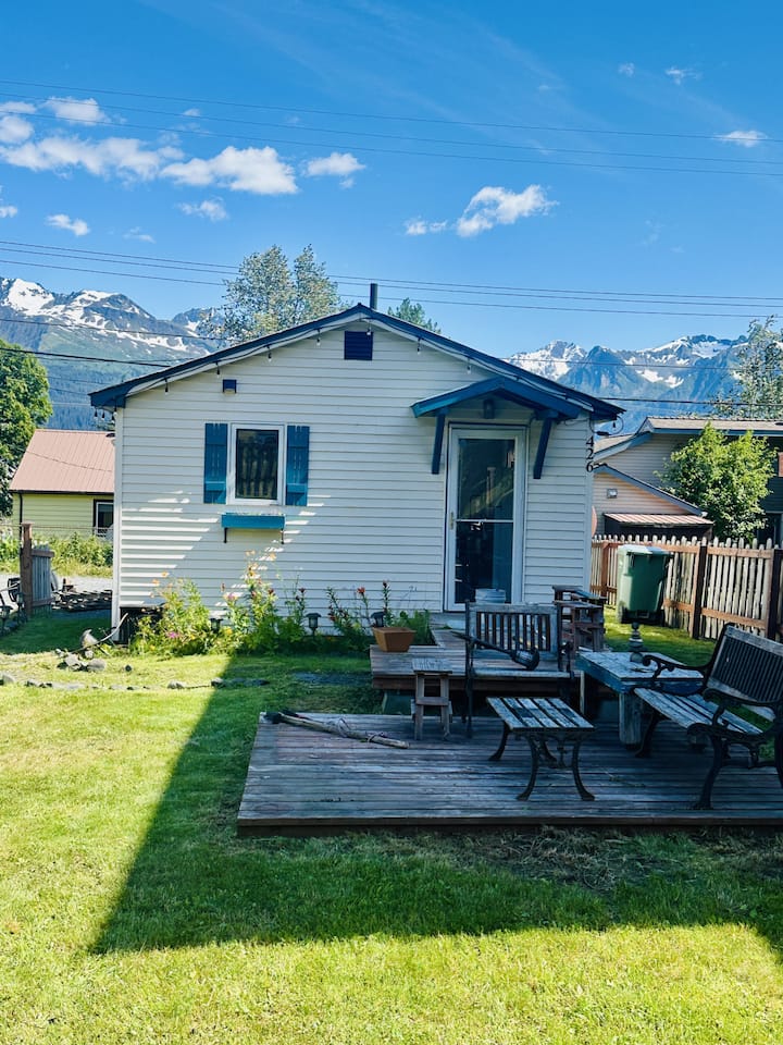 Little House On 3rd - Seward, AK