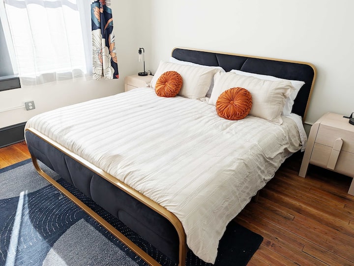 Marigold Loft - Sunlit Luxury Near Shops & Eats - Roanoke, VA