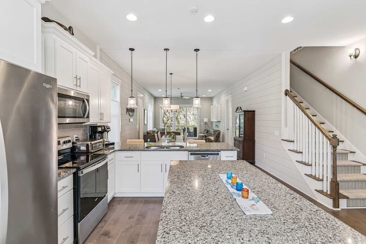 Luxury Townhome - 4 Bedrooms - Jekyll Island, GA